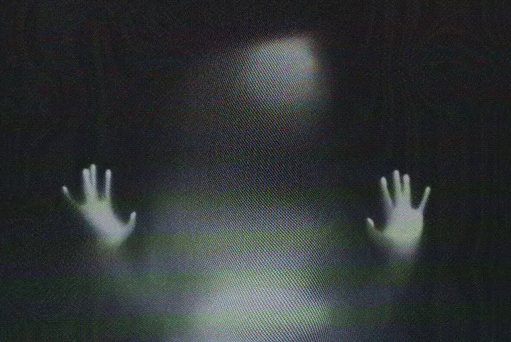 Screen Flicker Photo Effect - YouWorkForThem